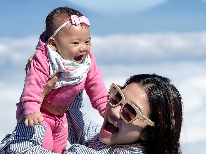 10 Potret Keseruan Liburan Keluarga Pasangan Felicya Angelista & Hito ...