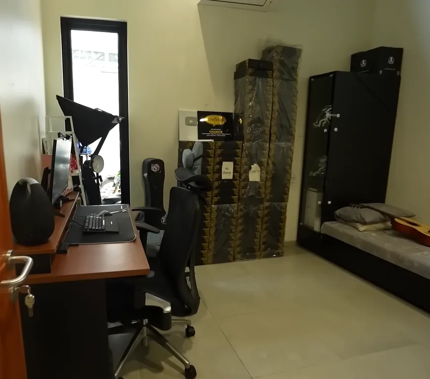 Adem dan Asri, Begini Potret Rumah Mewah Komika Rigen Hasil dari Kerja ...