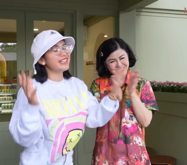 Potret Kafe 'Mamitoko' Milik Desiree Tarigan, Tempatnya Mungil tapi Estetik