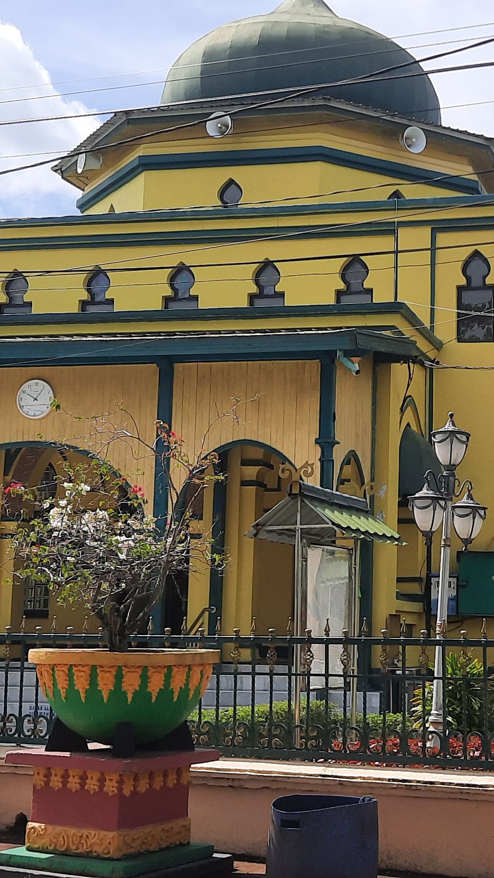 Menengok Makam Sultan Syarif Kasim II dan Sepak Terjangnya Semasa Hidup