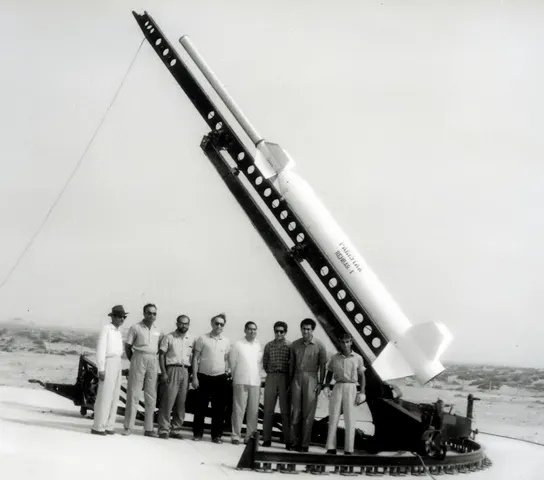 Pakistan Tercatat Punya Andil Menempatkan Manusia di Bulan, Begini Kisahnya