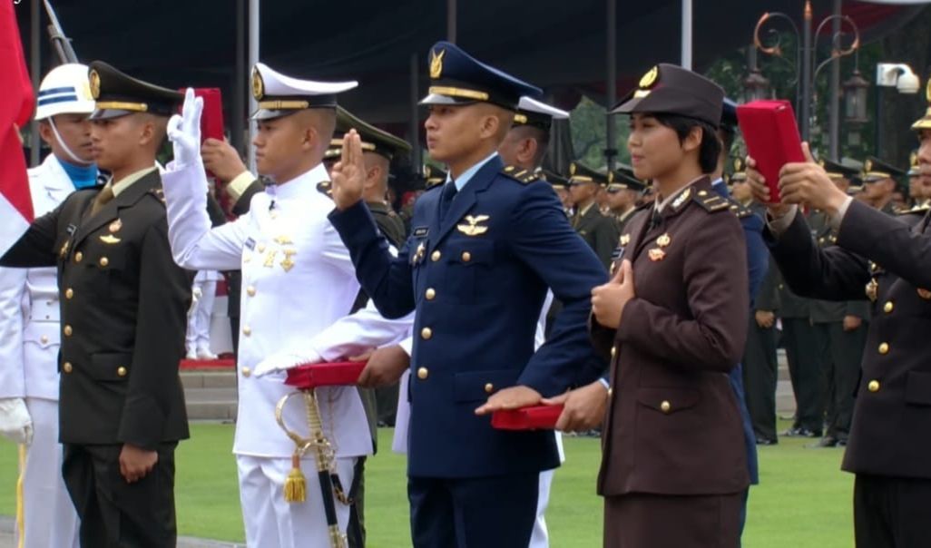 Sosok Irfan Urane Azis, Putra Mantan Kapolri Idham Azis jadi Lulusan ...