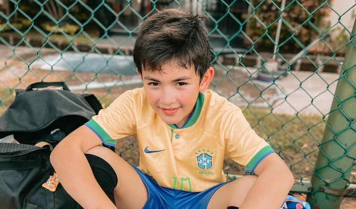 10 Potret Ganteng Quenzino Anak Sulung Carissa Putri yang Beranjak ...