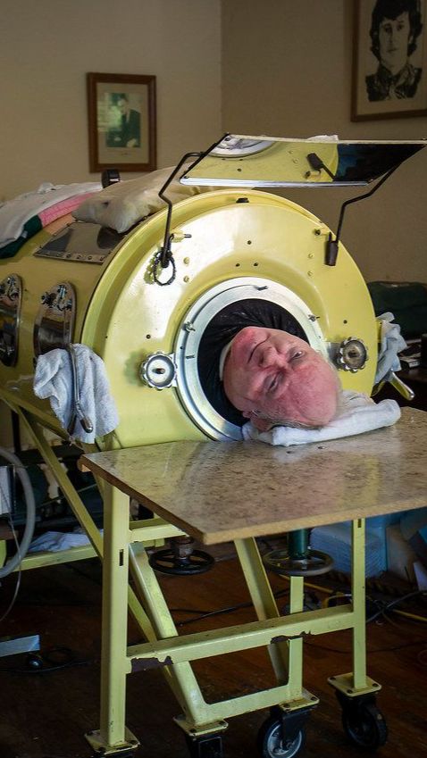 Man Has Spent 70 Years Living in An Iron Lung Machine | trstdly.com