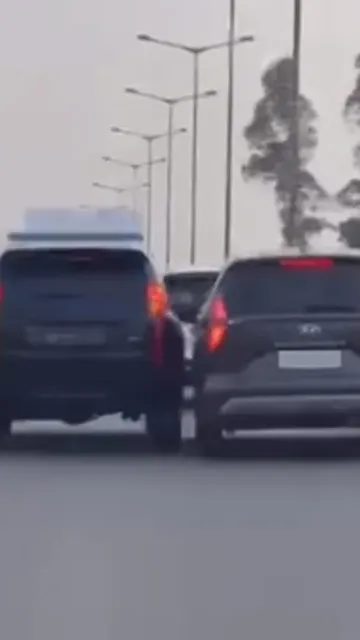 Viral Pajero Pelat Polisi Ugal-ugalan di Jalan Tol, Nyaris Senggol Mobil Lain