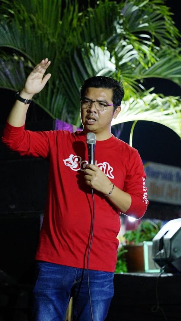Cara Stafsus Menkum HAM Buat Seniman Lokal Merdeka Keuangan | merdeka.com