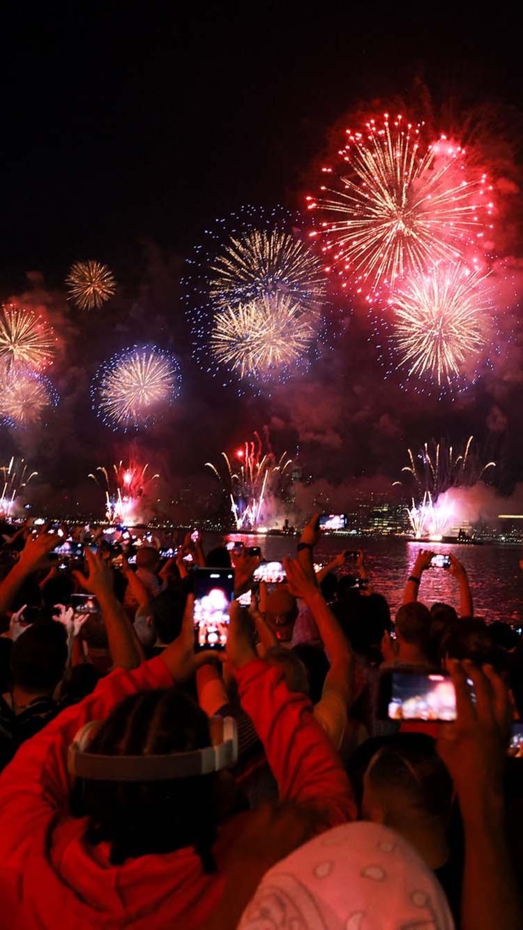 Semarak Perayaan Hari Kemerdekaan Amerika Serikat, Ribuan Kembang Api ...