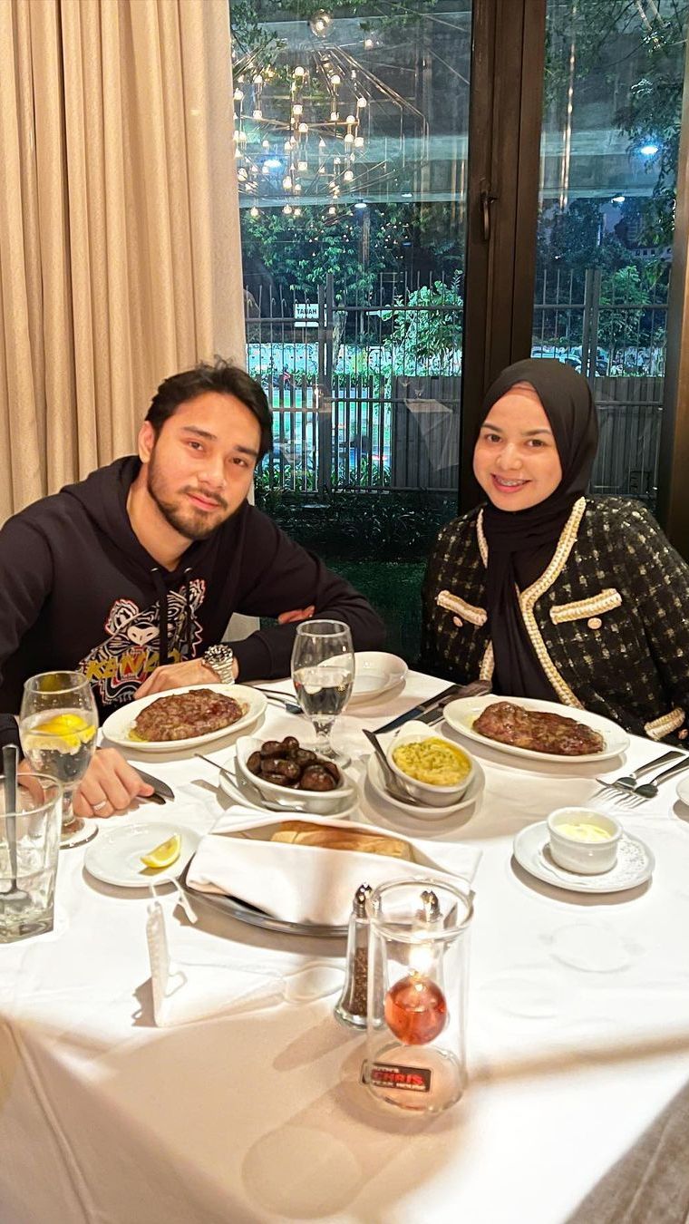 Main Bareng Amanda Manopo, Ini Potret Achmad Megantara saat Momong Anak