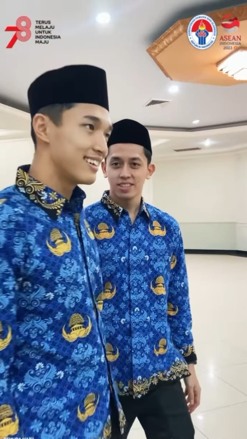 Potret Ganteng Jonathan Christie Kekasih Shanju Eks JKT48 Diangkat PNS, Pakai Batik dan Peci