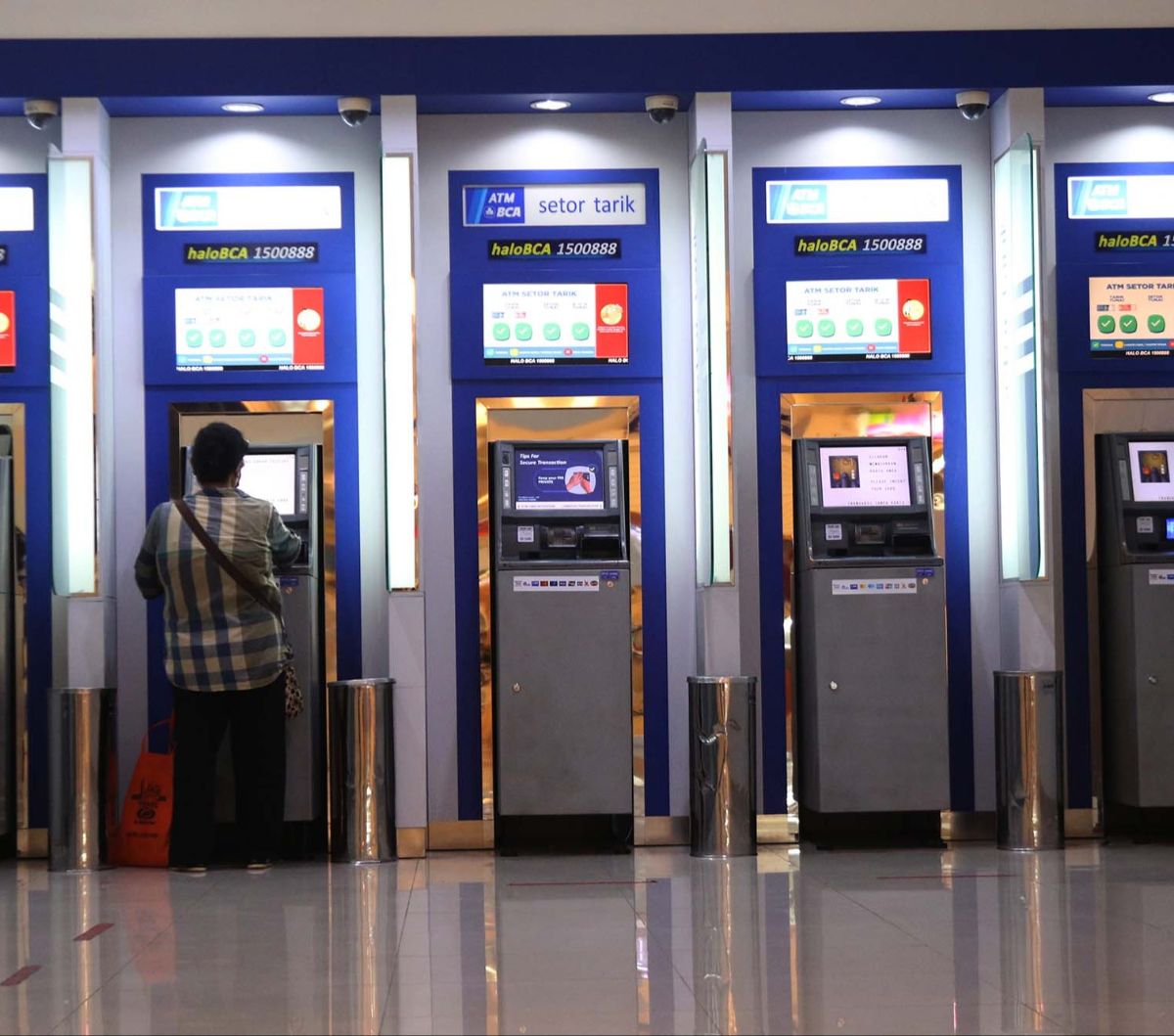 Survei: 78 Persen Nasabah Indonesia Kini Gunakan Perbankan Digital