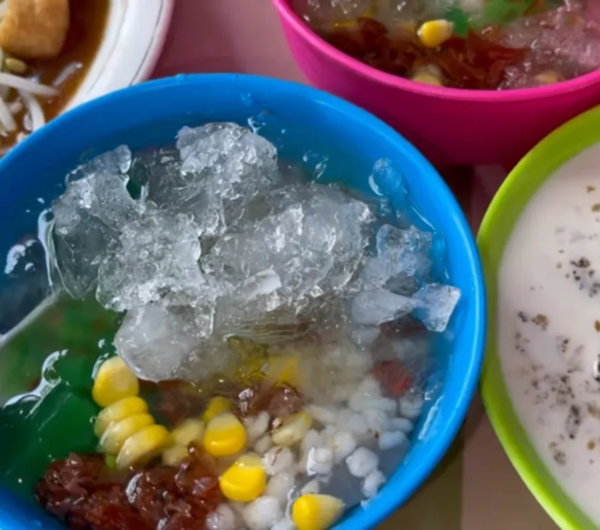 Mengunjungi Warung Gorengan Metal, Kuliner Hidden Gem di Medan Sejak ...