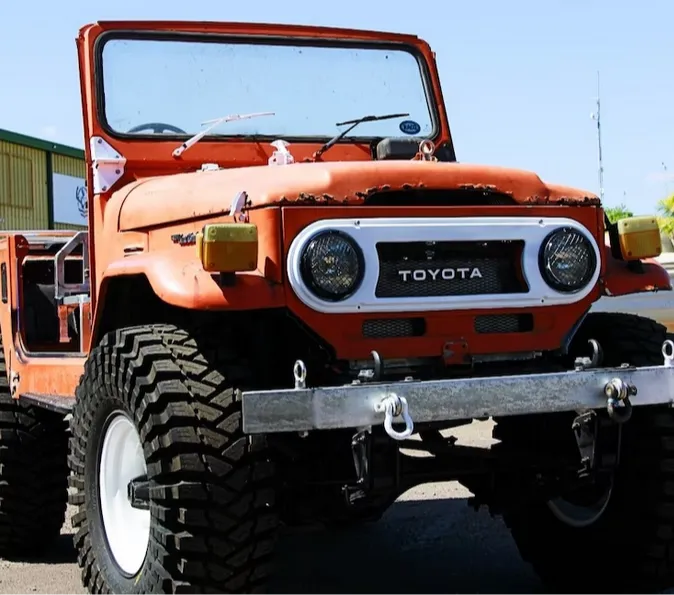 A Toyota Land Cruiser Can Run Underwater for 7 Kilometers | trstdly.com