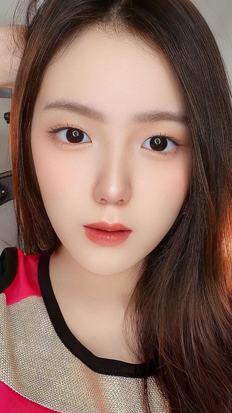 Masuk Dalam Top 100 YouTubers, Ini Sosok Karen Lorenza yang Disebut ...