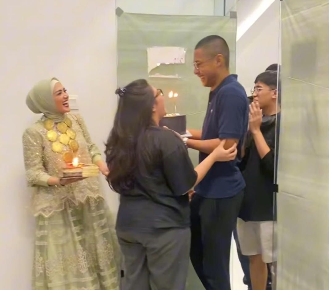 Potret Kejutan Ultah Mulan Jameela Untuk Putri Cantiknya Tiara Savitri ...