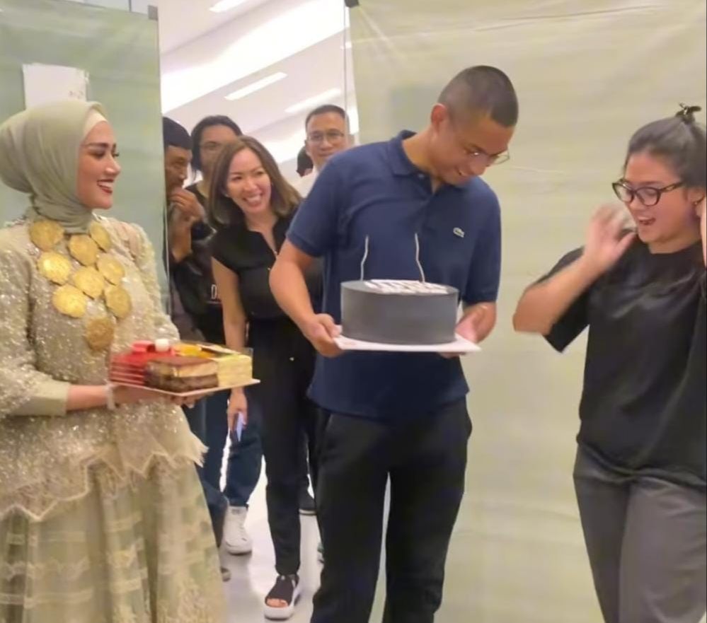 Potret Kejutan Ultah Mulan Jameela Untuk Putri Cantiknya Tiara Savitri ...