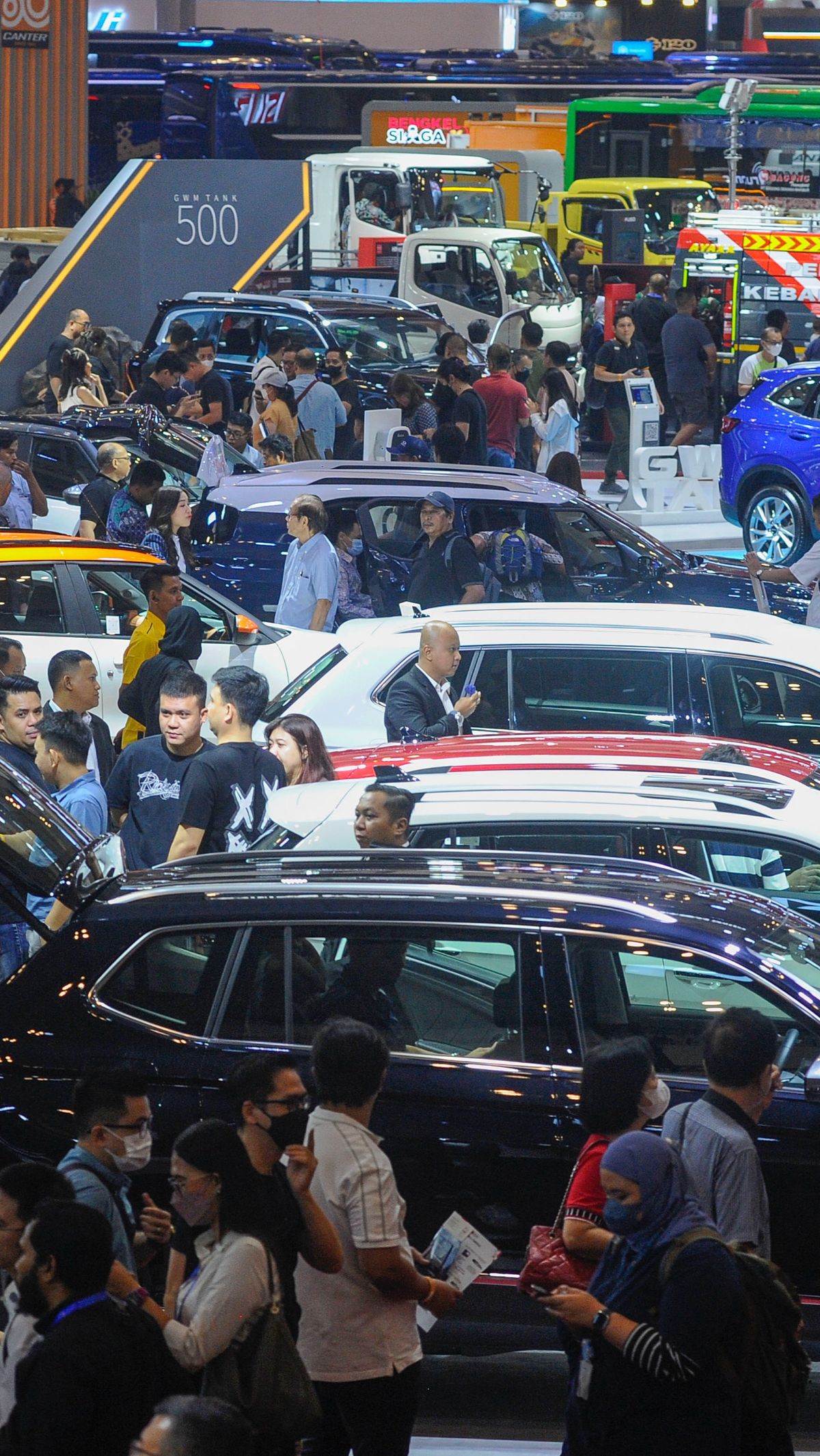 FOTO: Suasana GIIAS 2023 Dipadati Pengunjung, Segini Harga Tiket Masuknya