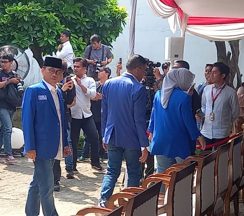 Zulhas Ungkap Alasan Dukung Prabowo Capres: Kami Sudah 10 Tahun Bersama Zulhas Ungkap Alasan Dukung Prabowo Capres: Kami Sudah 10 Tahun Bersama