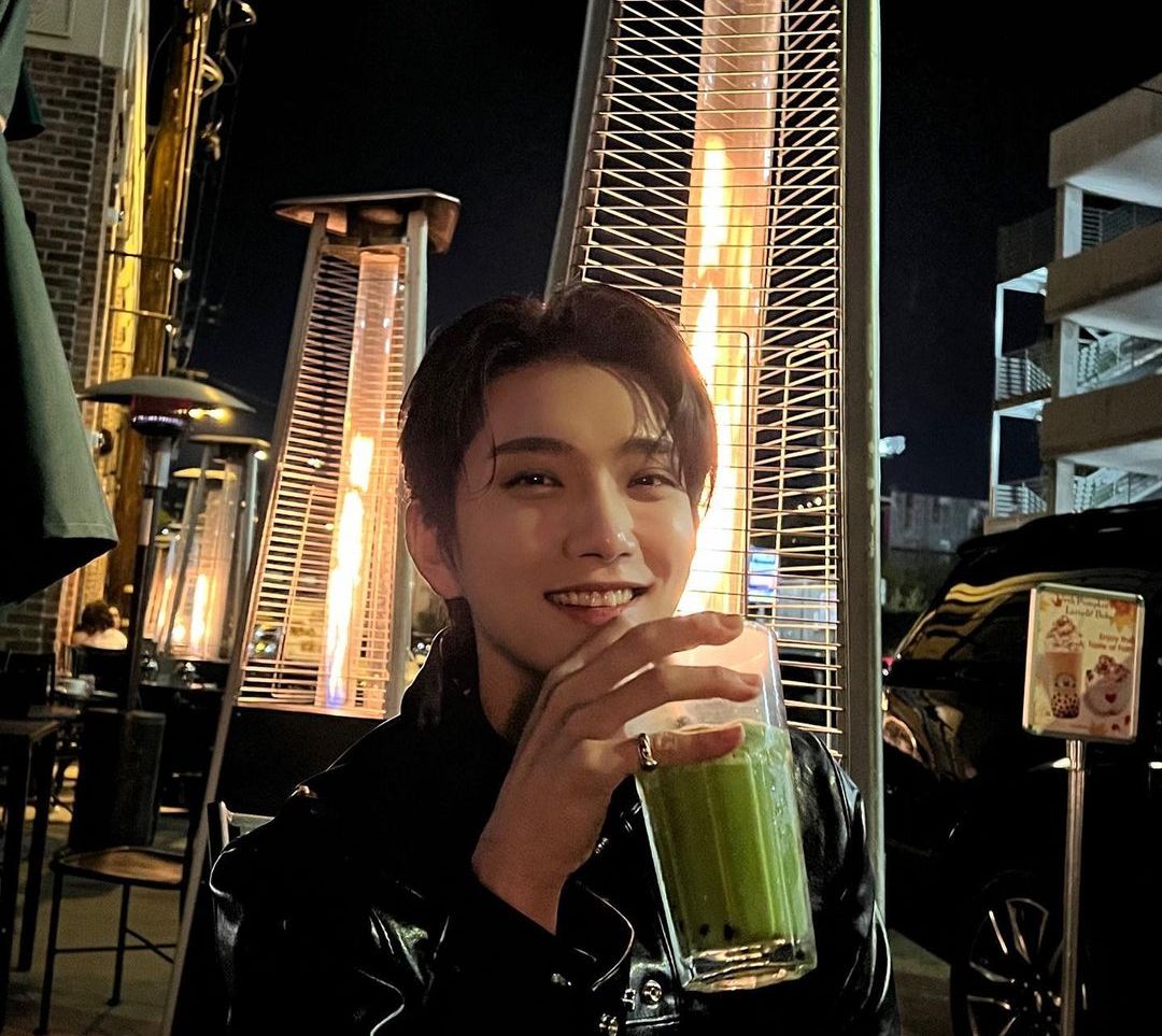 Fans Send Protest Truck and Porsches Parade Asked SEVENTEEN's Joshua to ...