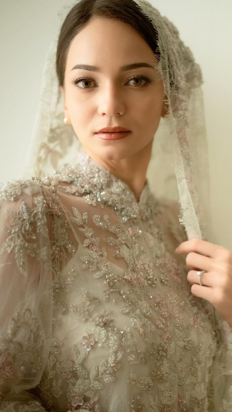 Genap Berusia 31 Tahun, Simak Perjalanan Karier Enzy Storia Dulu hingga ...