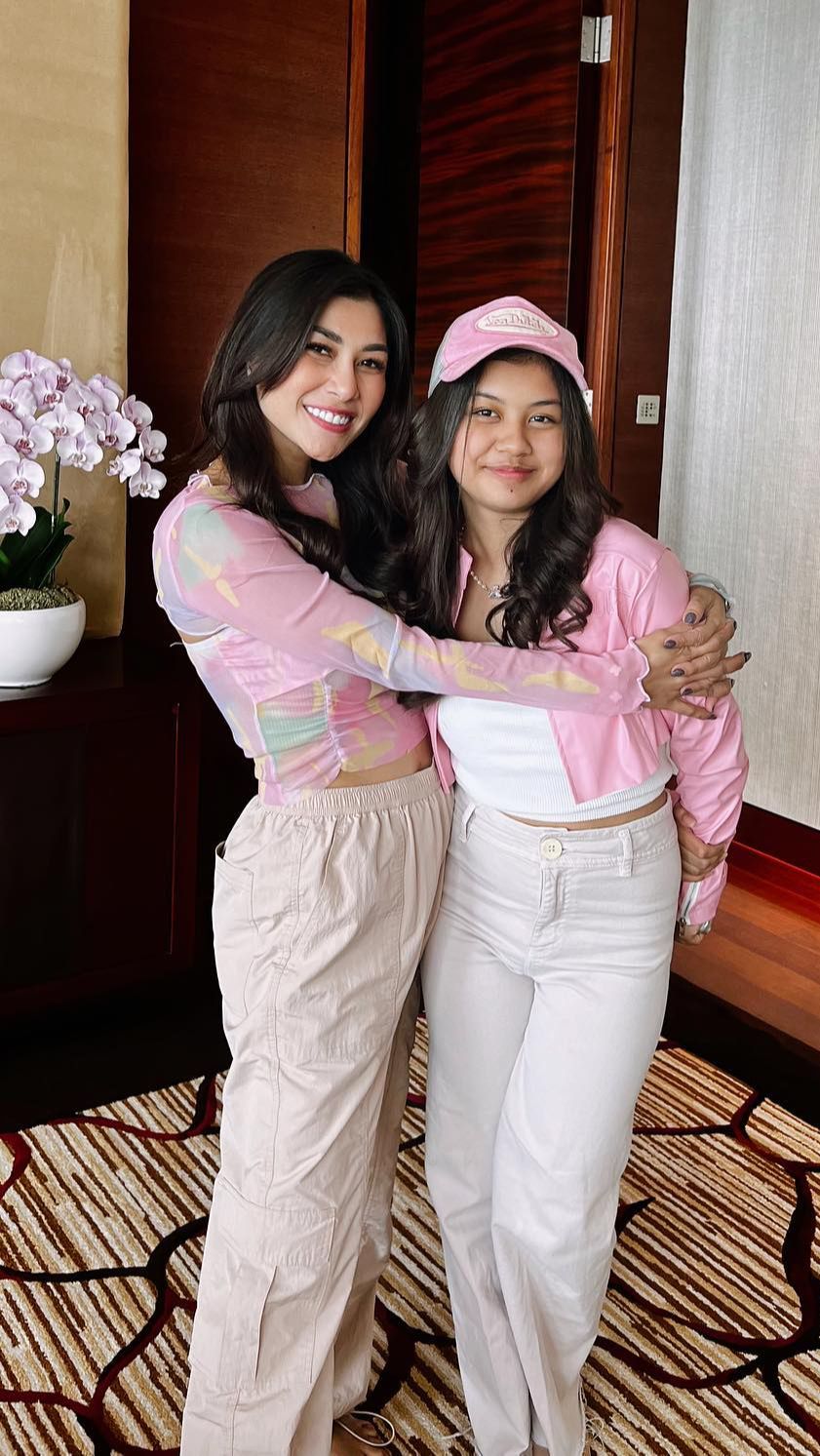 Luput Dari Sorotan, Ini Deretan Potret Terbaru Mikaela Atqia Anak ... Luput Dari Sorotan, Ini Deretan Potret Terbaru Mikaela Atqia Anak ...