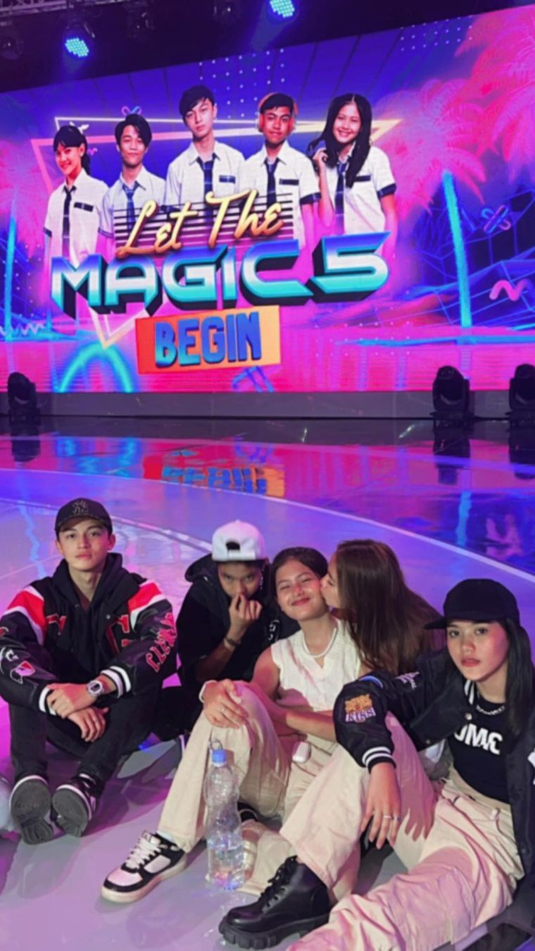 Diperankan Bintang Muda, Ini Potret Kompak Pemain Magic 5 Indosiar