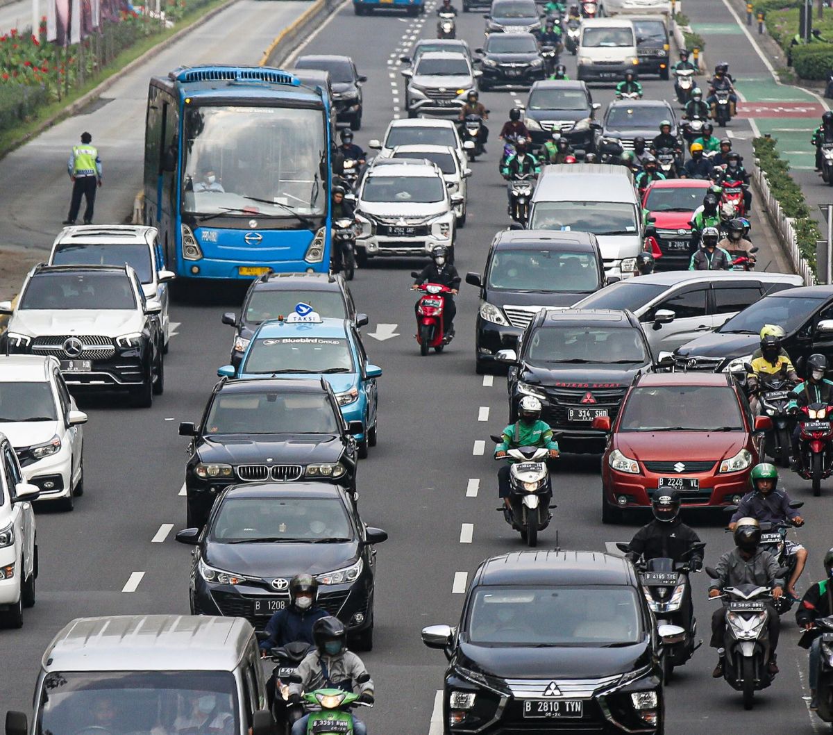 KLHK Ungkap Penyumbang Terbesar Polusi Jakarta: Kendaraan Bermotor dan Industri