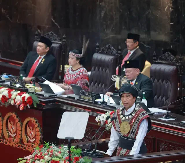 Puan Pakai Baju Adat Dayak di Sidang Tahunan MPR, Motif Kainnya Ternyata Sakral