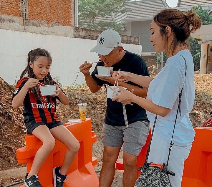 Potret Kompak Rafathar dan Gempi Ikut Lomba 17 Agustusan Bersama 'Genk ...