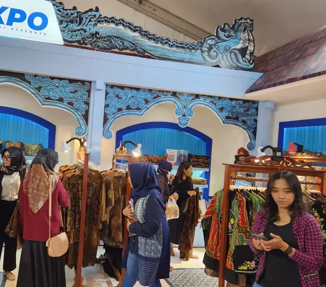 Wirausaha Jadi Solusi Berantas Kemiskinan di Indonesia Wirausaha Jadi Solusi Berantas Kemiskinan di Indonesia