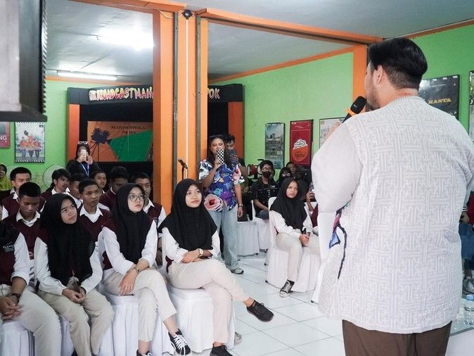 Potret Ivan Gunawan Membagikan Pengetahuan tentang Wirausaha kepada ...