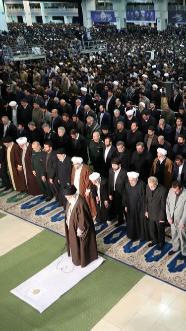 Niat Sholat Dzuhur Sendiri dan Berjamaah, Berikut Tata Cara dan Doanya