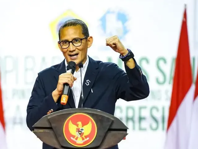 PDIP Serukan Duet Ganjar-Anies, Begini Respons Sandiaga PDIP Serukan Duet Ganjar-Anies, Begini Respons Sandiaga