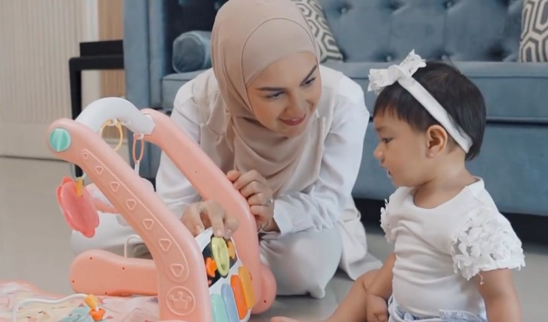 10 Potret Terbaru Amala Anak Irish Bella Kini Menginjak 1 Tahun, Cute ...