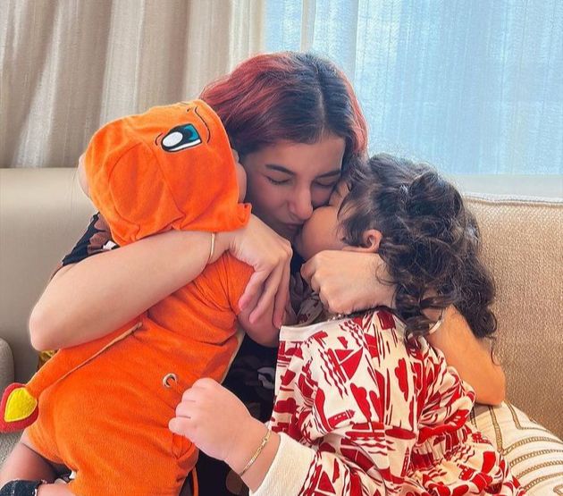 Wajahnya masih dirahasiakan, Ini 10 foto Baby Isa, anak kedua dari ...