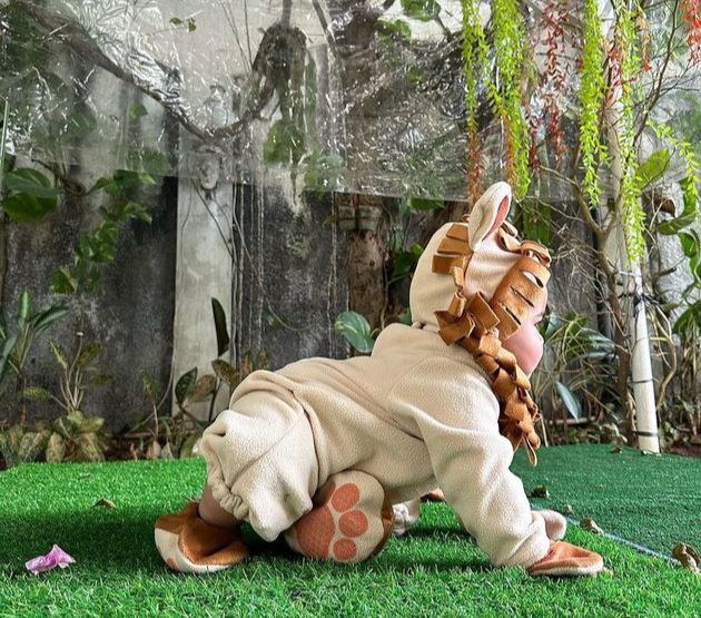Wajahnya masih dirahasiakan, Ini 10 foto Baby Isa, anak kedua dari ...