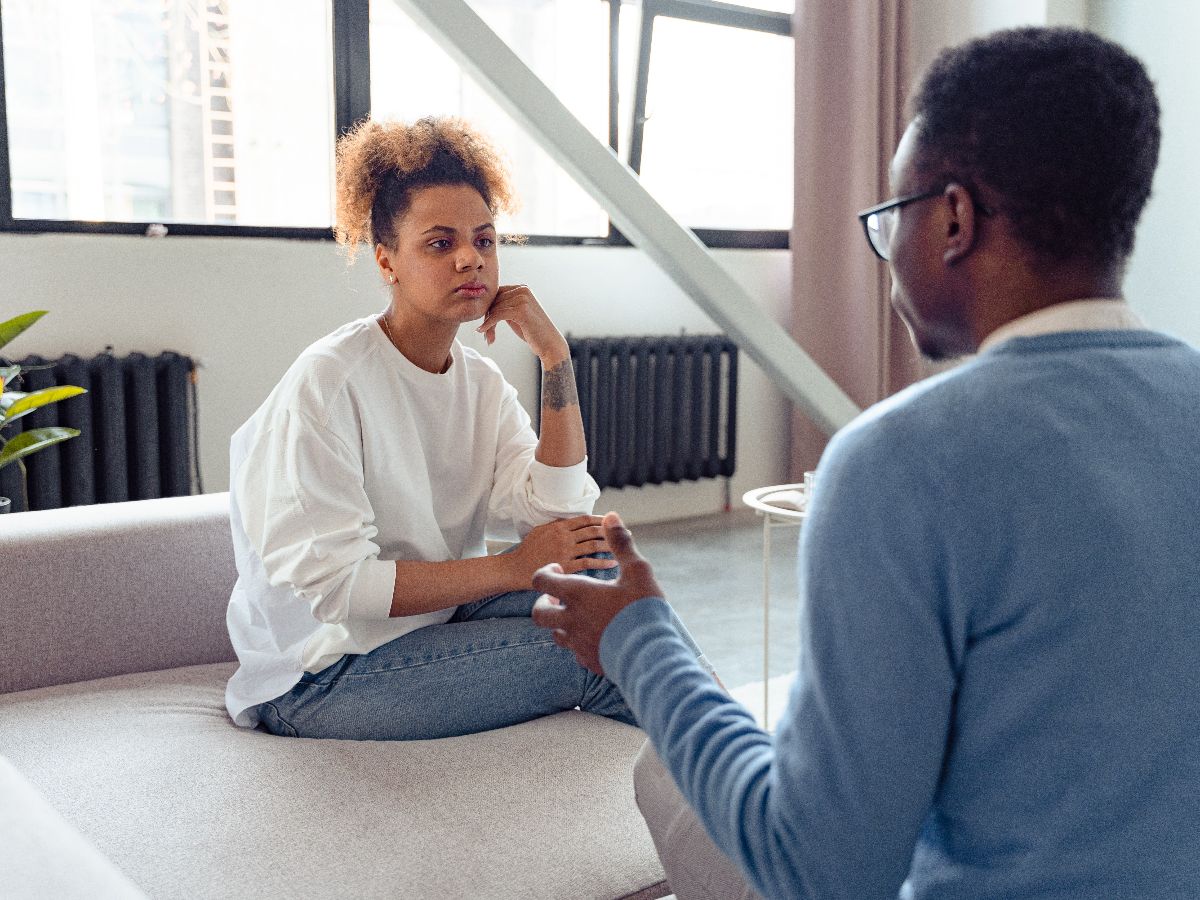 Naif adalah Tidak Banyak Tingkah, Berikut Penjelasan dan Ciri-Cirinya