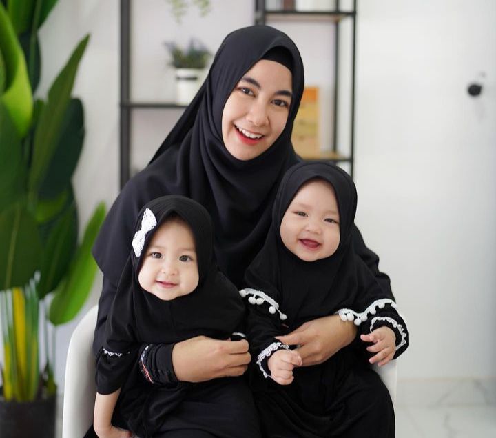10 Potret Terbaru Baby Twins Alma dan Alsha Anak Kembar Annisa Rahma ...
