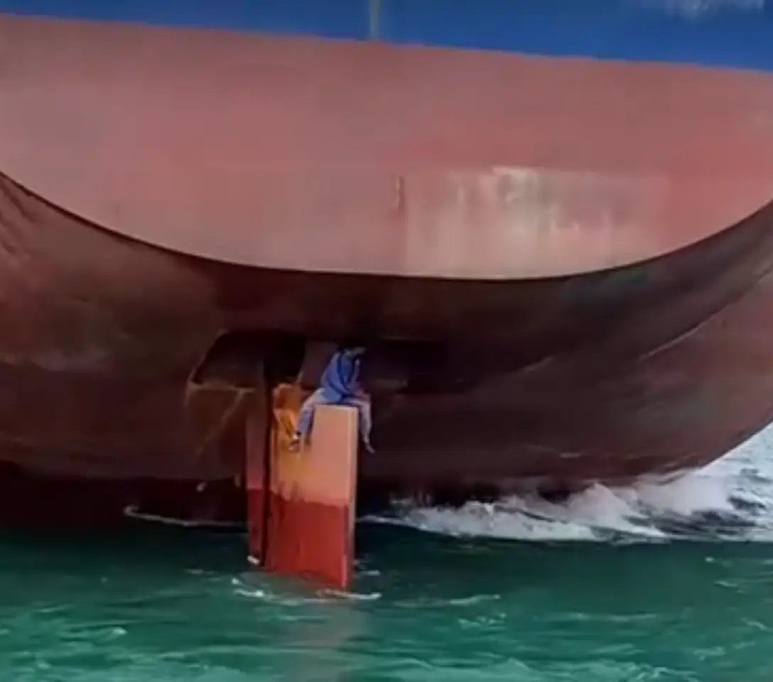 Sembunyi di Kapal, 4 Pria Lintasi Bahaya Samudera Atlantik, Mau ke ...