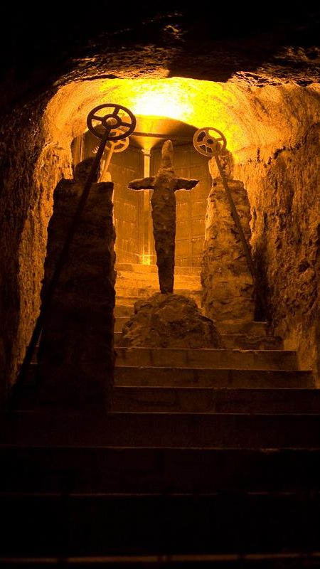 5 Haunted Places In Budapest To Send You Goosebumps | trstdly.com