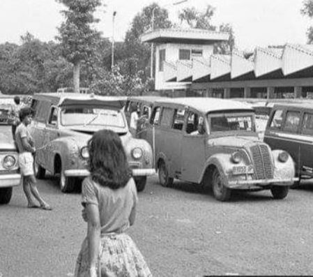 Potret Lawas Terminal Bus di Indonesia Tahun 70-an, Bentuk Bis Jadul ...