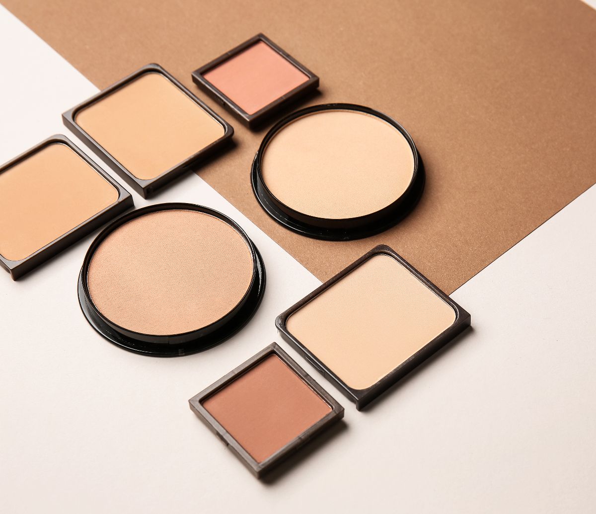 Look Makeup Flawless Bisa Didapatkan Hanya dengan Bedak Padat | Dream.co.id