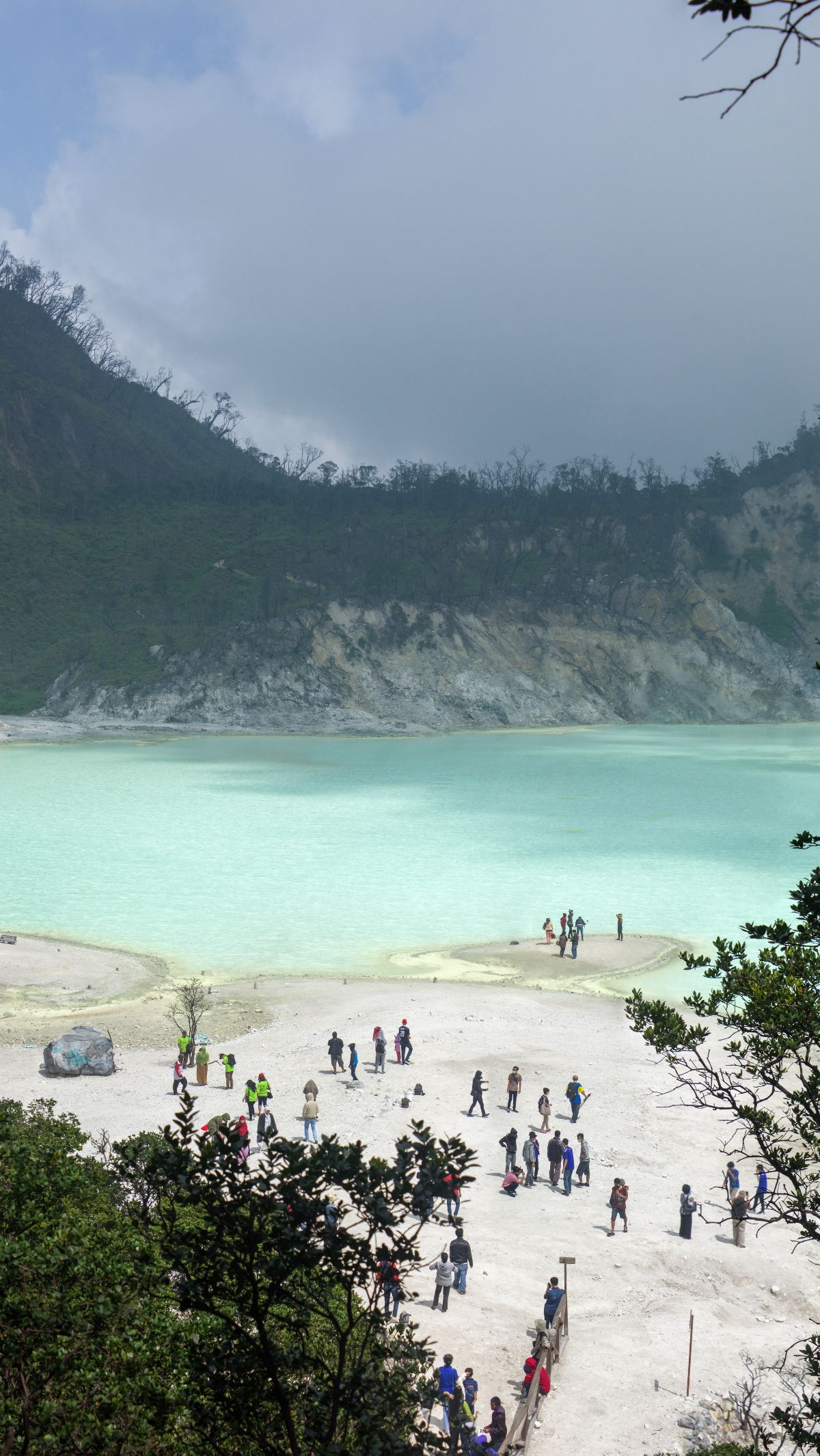 8 Wisata Alam di Bandung yang Populer, Cocok untuk Liburan Akhir Pekan