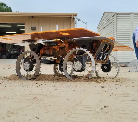 Robot Berukuran Kecil Ini Punya Tugas Berat yang Dipikul dari NASA