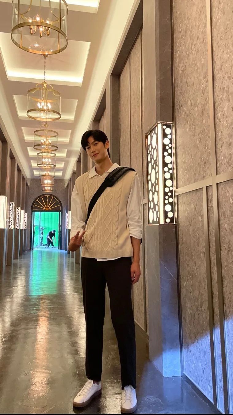 12 Aktor Korea Selatan yang Masuk Geng 188 cm, Ahn Bo Hyun sampai Kim ...