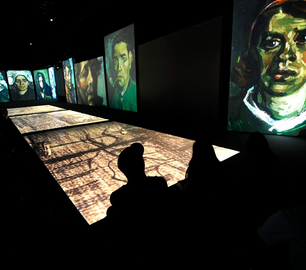 FOTO: Warna Warni Pameran Karya Van Gogh Alive Hadirkan Pengalaman ...