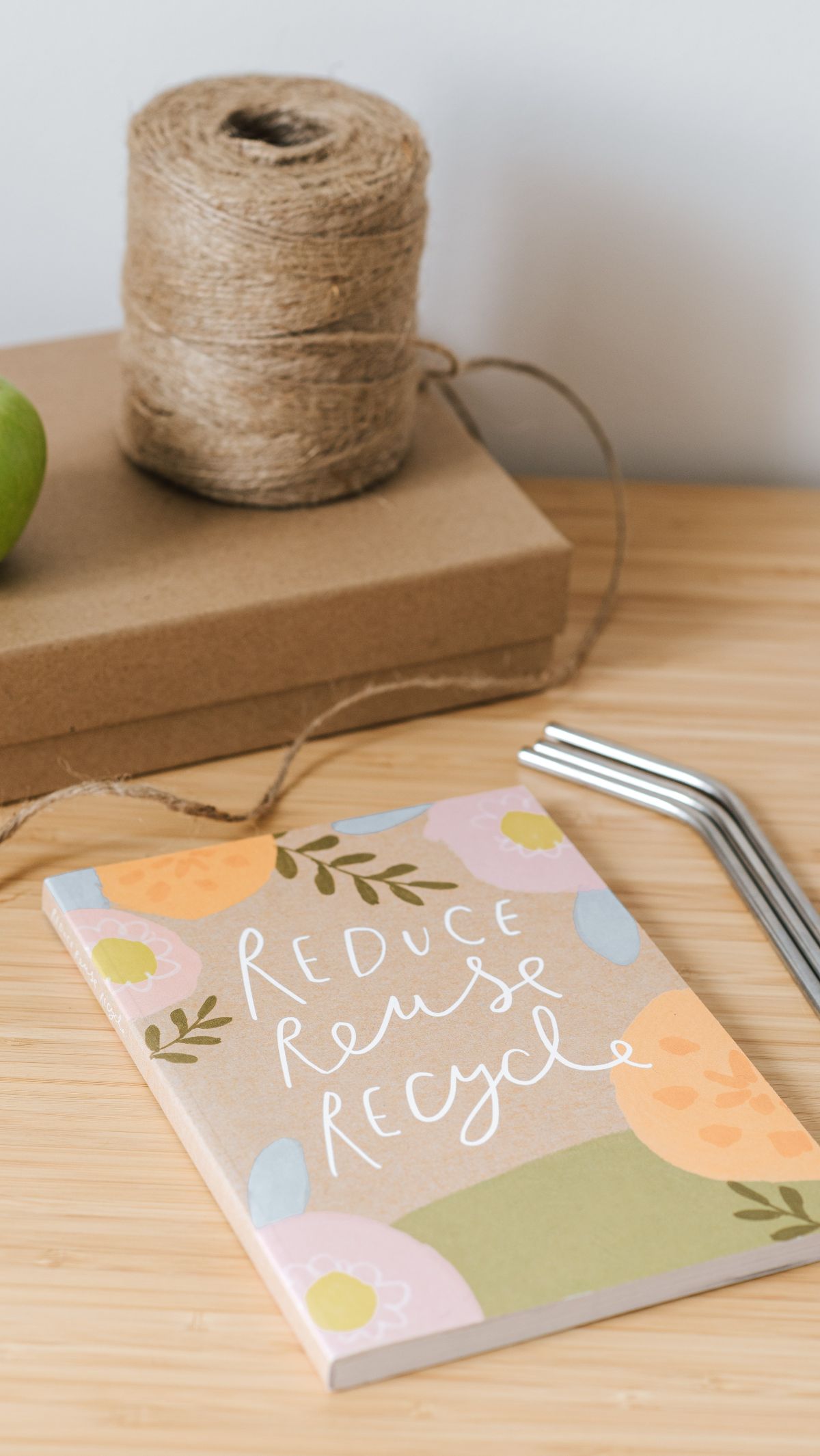 Contoh Desain Cover Buku Keren dan Cara Membuatnya, Bisa Jadi Inspirasi