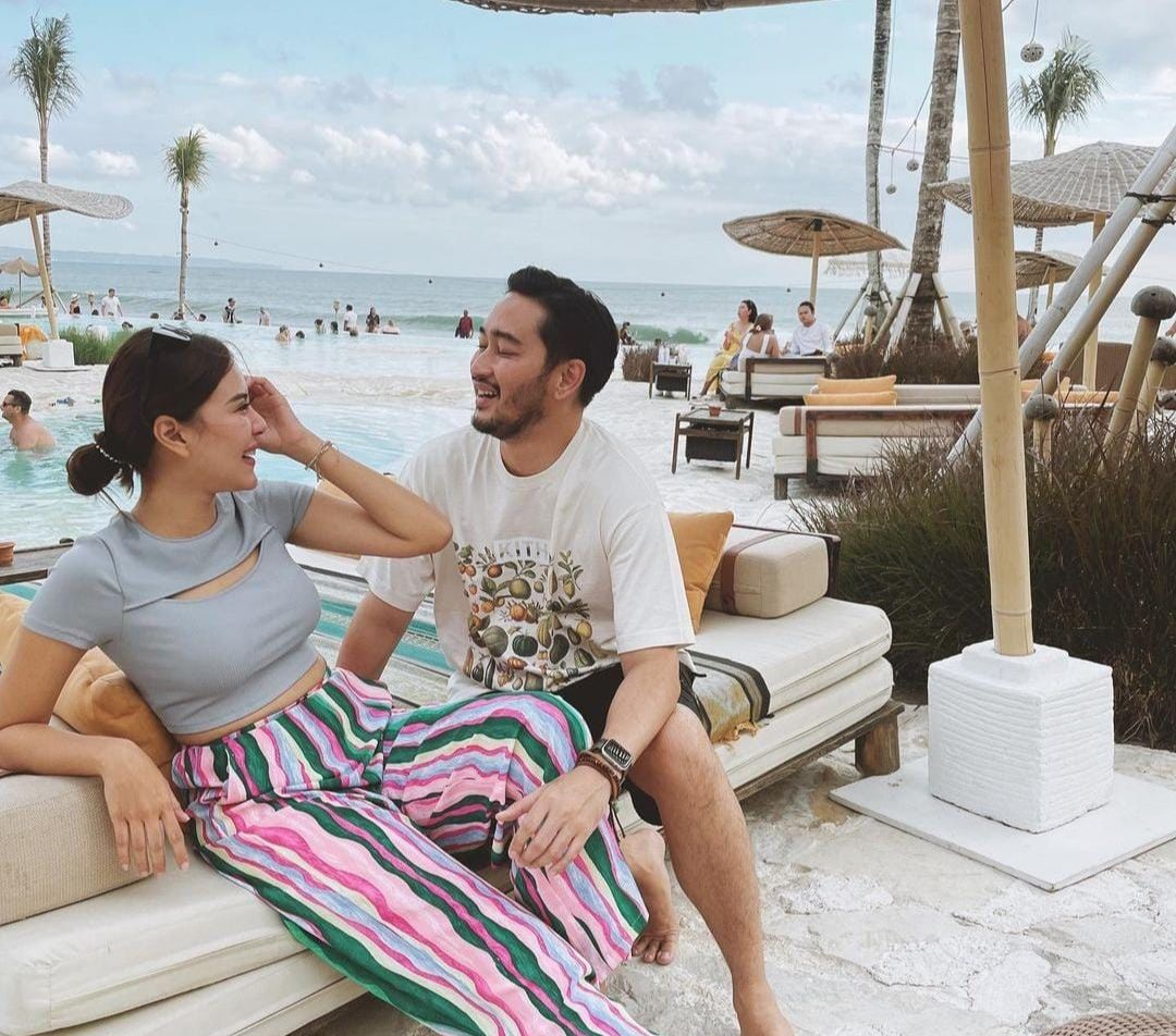 Syahnaz Sadiqah dan Jeje Mesra di Sofa, Jessica Iskandar 'Itu Beritanya ...