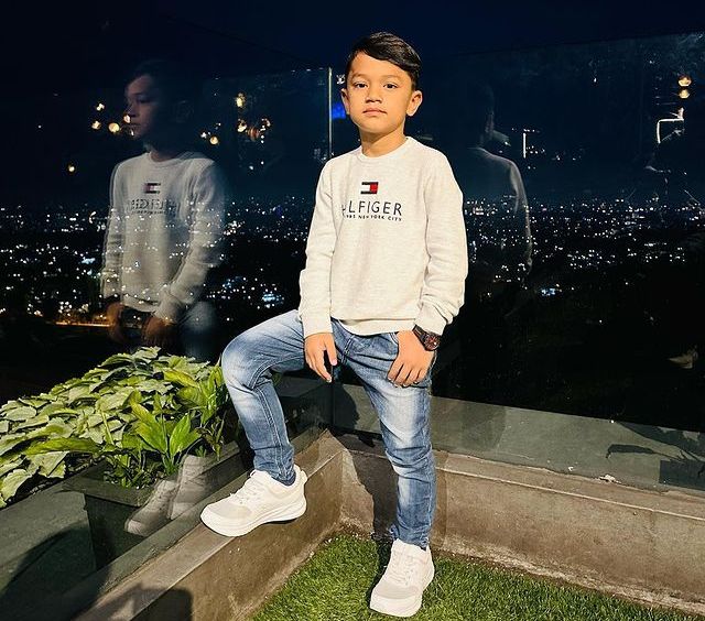 Sosok Nawid Yosufi Tiktoker Viral yang Kerap Ajak Ngobrol Orang Pakai ...