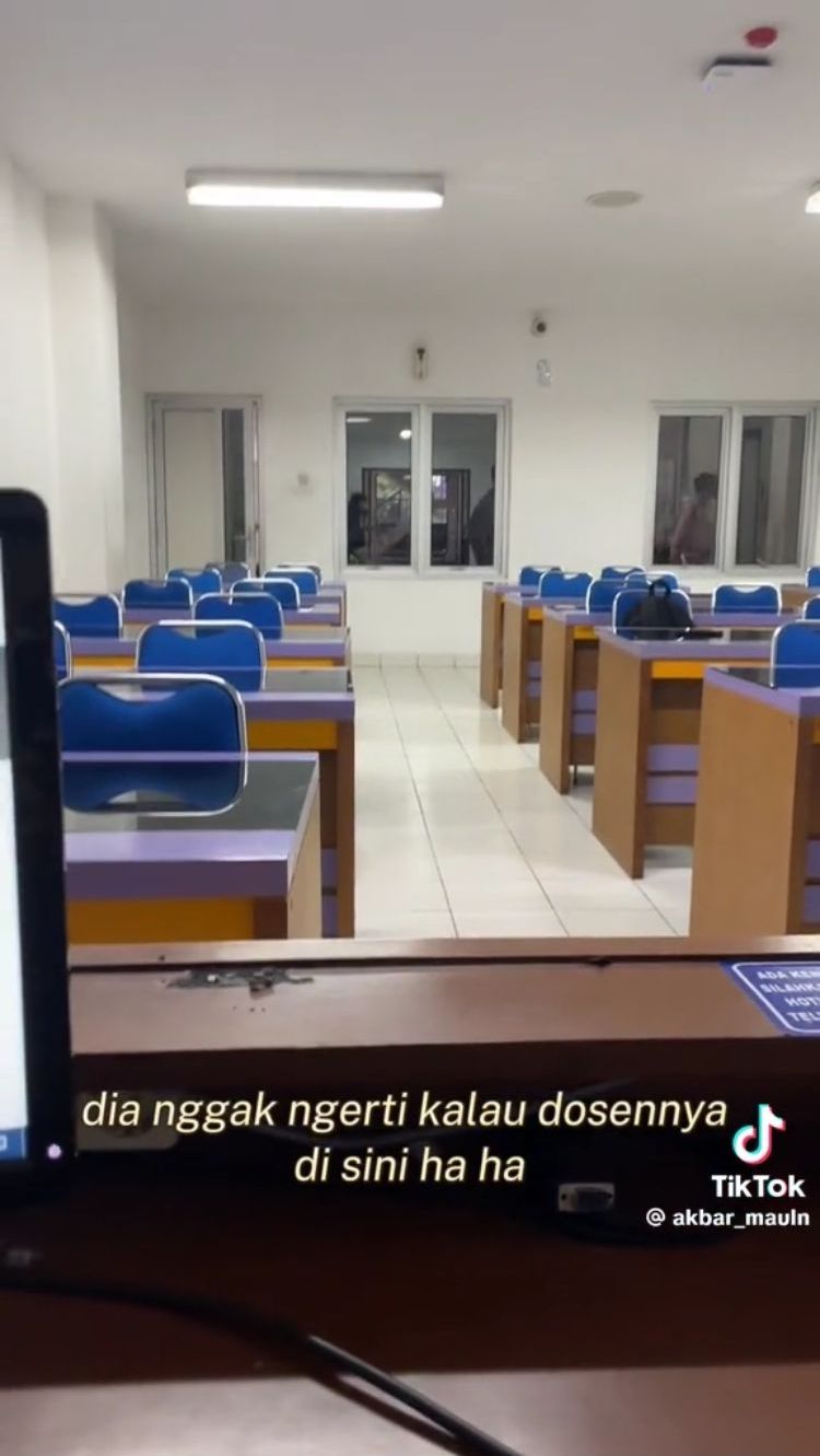 Punya Wajah Awet Muda, Dosen Ini Dikira Kakak Tingkat oleh Mahasiswanya