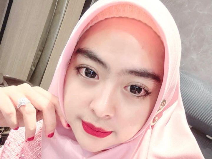 Momen Keseruan Shindy Putri Kakak Ria Ricis saat Paralayang, Potret Cantiknya Bikin Salfok